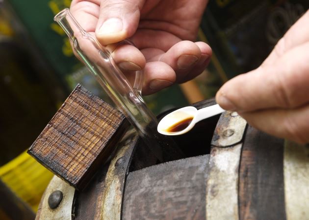 ACETO BIANCO DOLCE (ANTICO CONDIMENTO BIANCO) Lago di Garda – Olio ...